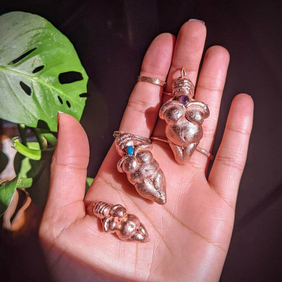 Venus of Wilendorf Custom Copper Pendants Goddess Curvy Body ...