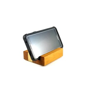 Smartphone Holder - Wooden Phone Dock for Phones With Case - Cell Phone ...