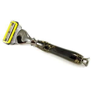 Razor Handle With Case, Gillette Fusion Pro-glide in a Black Matrix ...