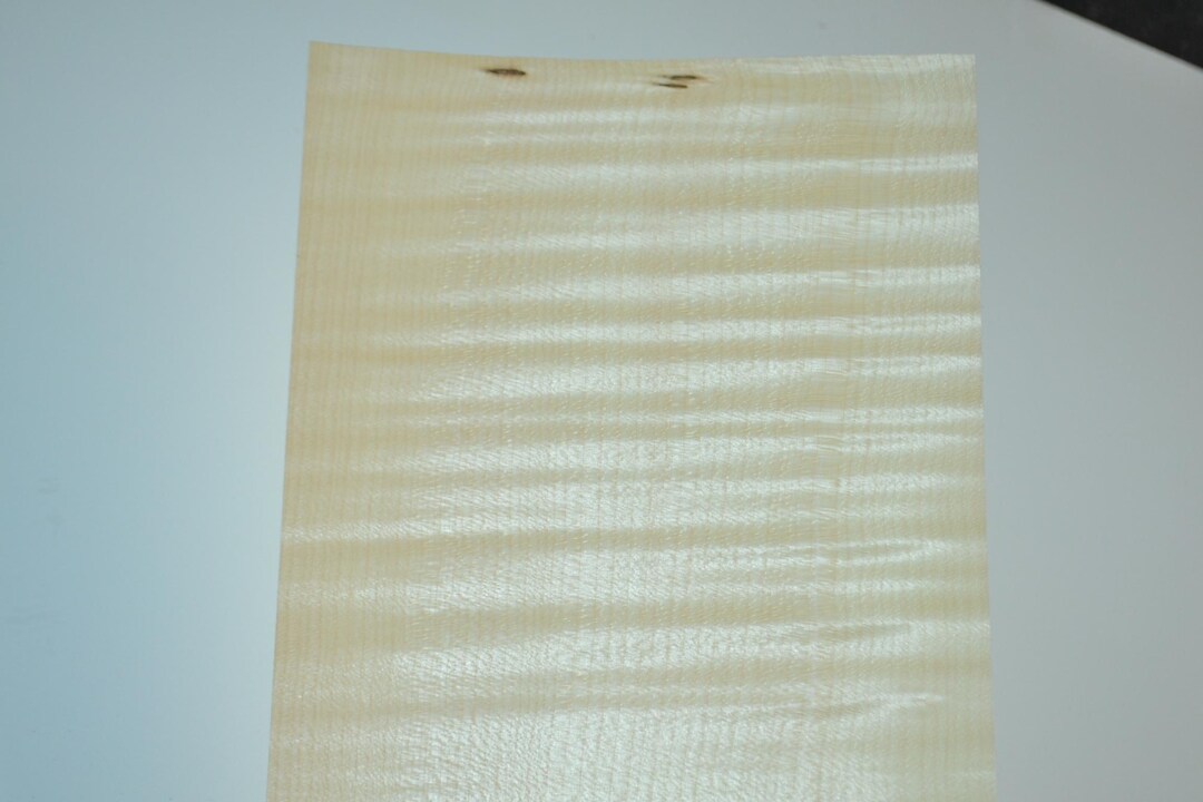Flame Maple Raw Wood Veneer Sheet 6.5 X 20 Inches 1/42nd Curly Figured ...