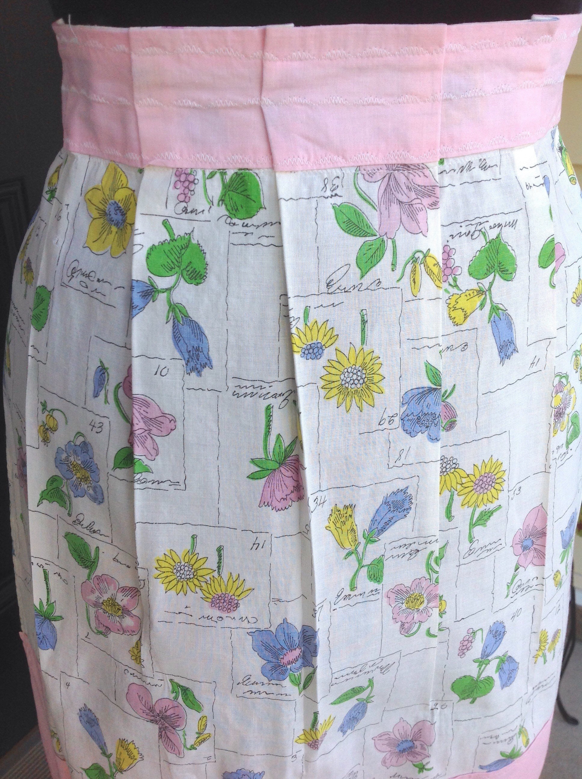 Pleats and Petals Vintage Apron - Etsy
