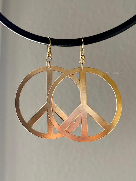 Vintage Gold Tone Peace Sign Earrings: 1990s Statemen… - Gem