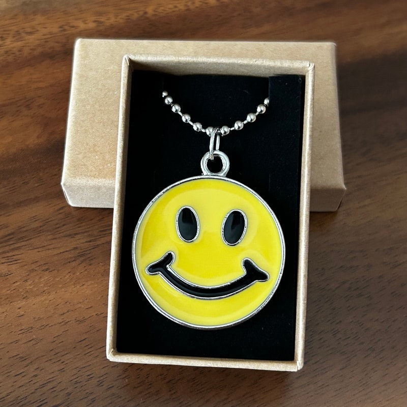 Vintage Smiley Face Pendant - Etsy