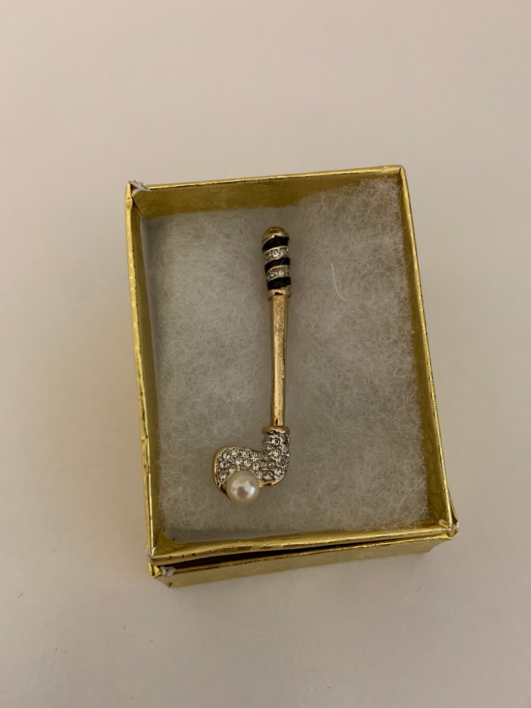 Vintage Golf Club Pin With Rhinestones Pearl and Enamel Light Gold ...
