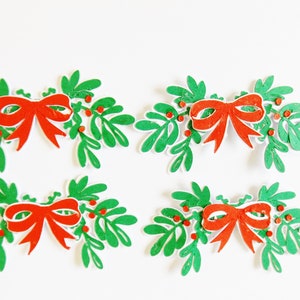 Holly Garlands Christmas Papercraft Embellishments Seasonal ...
