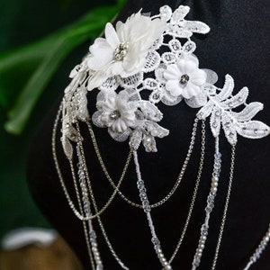 Delicate Shoulder Necklace for Bridal With Flowers and Long Pearls Vine ...