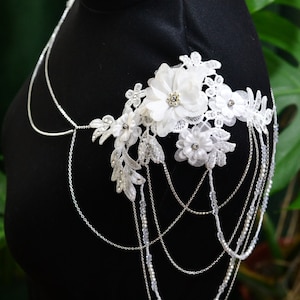 Delicate Shoulder Necklace for Bridal With Flowers and Long Pearls Vine ...