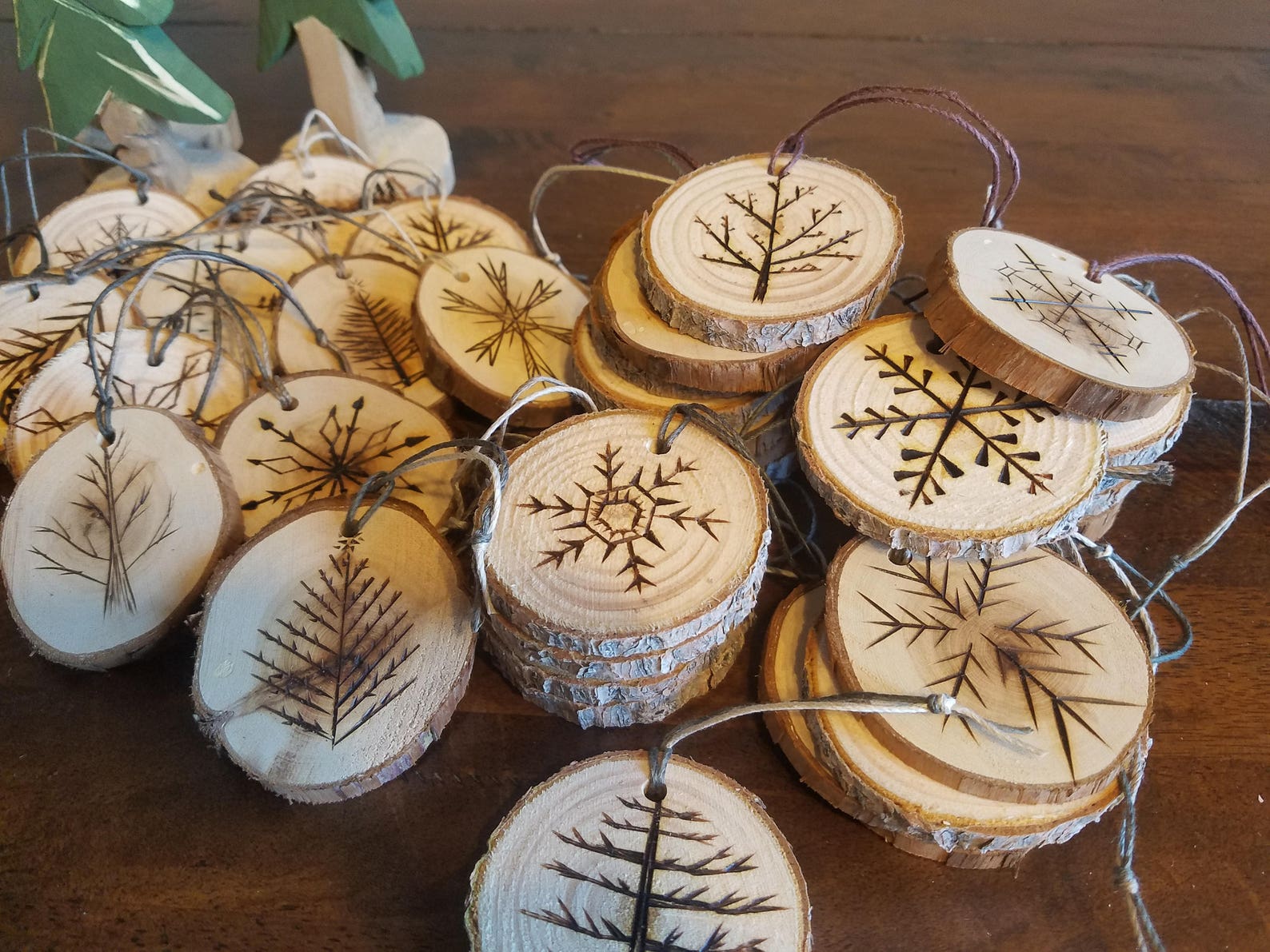 12 Rustic Wood Christmas Tree Ornaments - Etsy