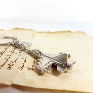 Personalized Fighter Jet Plane Keychain, F16 Flying Jet, Keychain ...