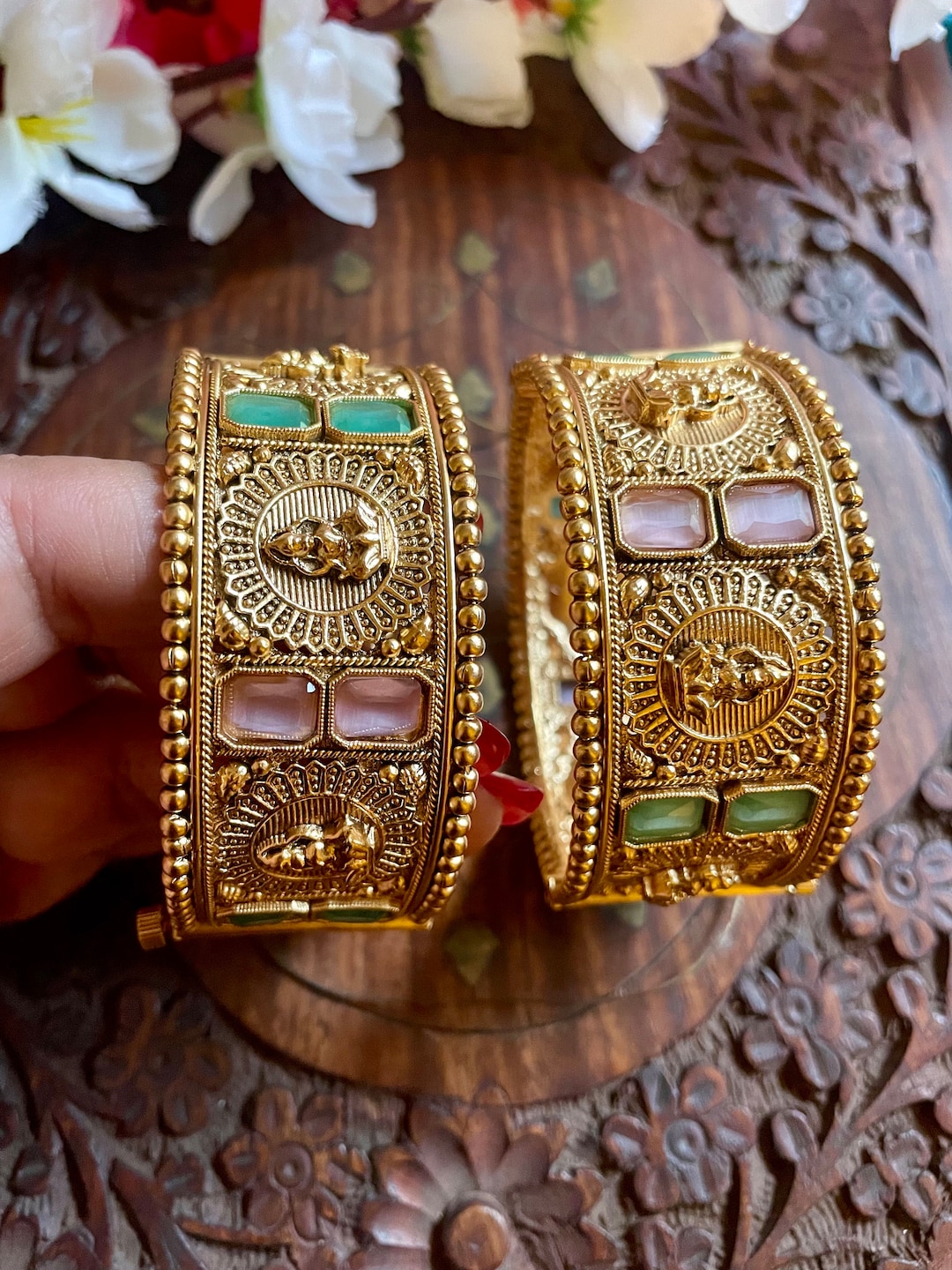 Mint Green Pink Rajwadi Bangles, Goddess Lakshmi Gold Bangle Kadas ...