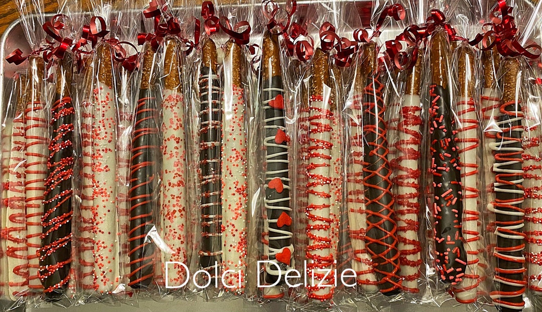 Red Favors, Red Treats, Red White Chocolate Dipped Pretzels. Valentine ...