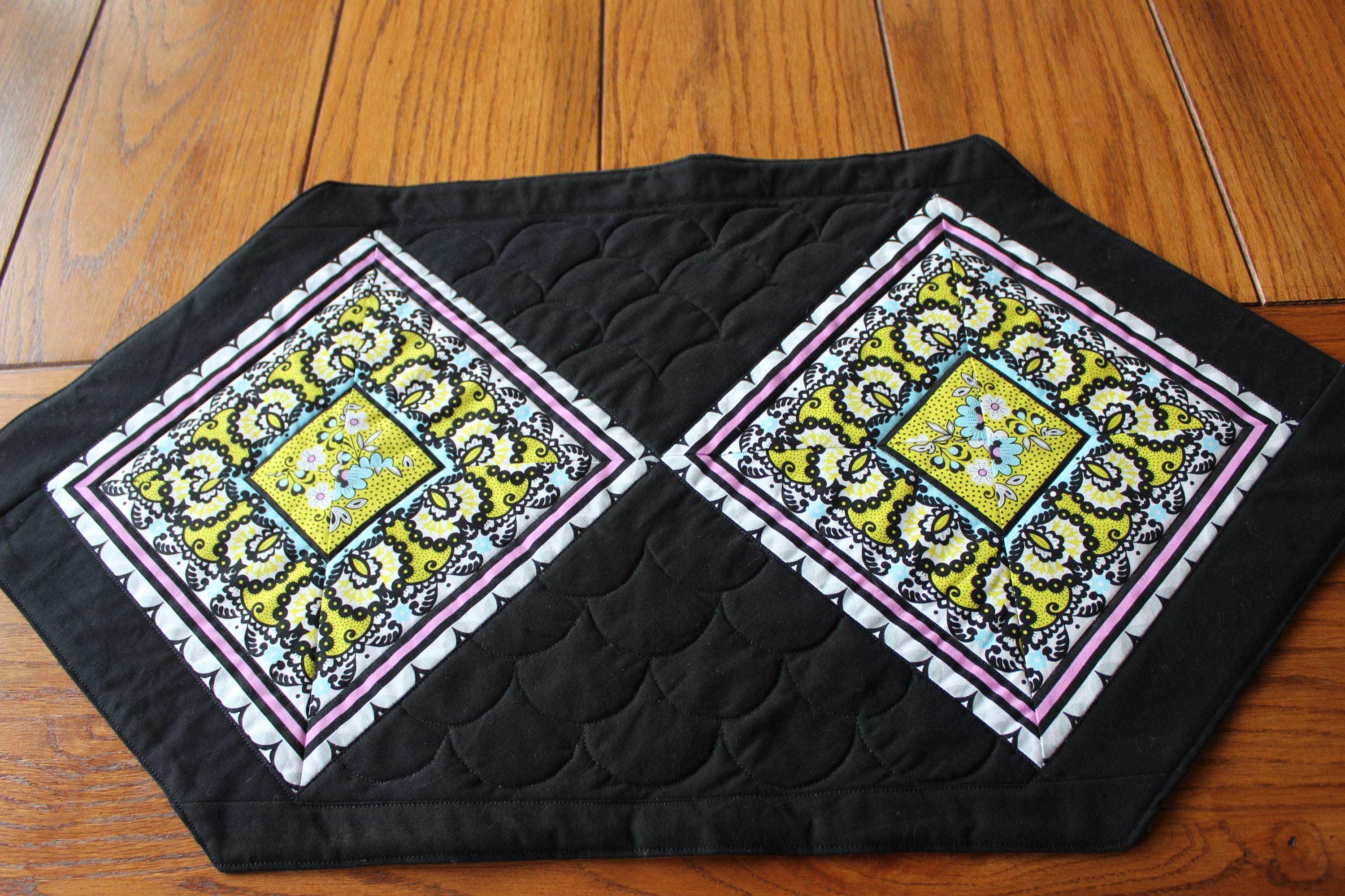 3 pc set Handmade quilted table topper and potholder set | Etsy