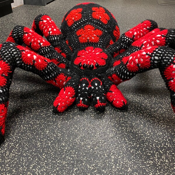 Giant Spider Plush - Etsy