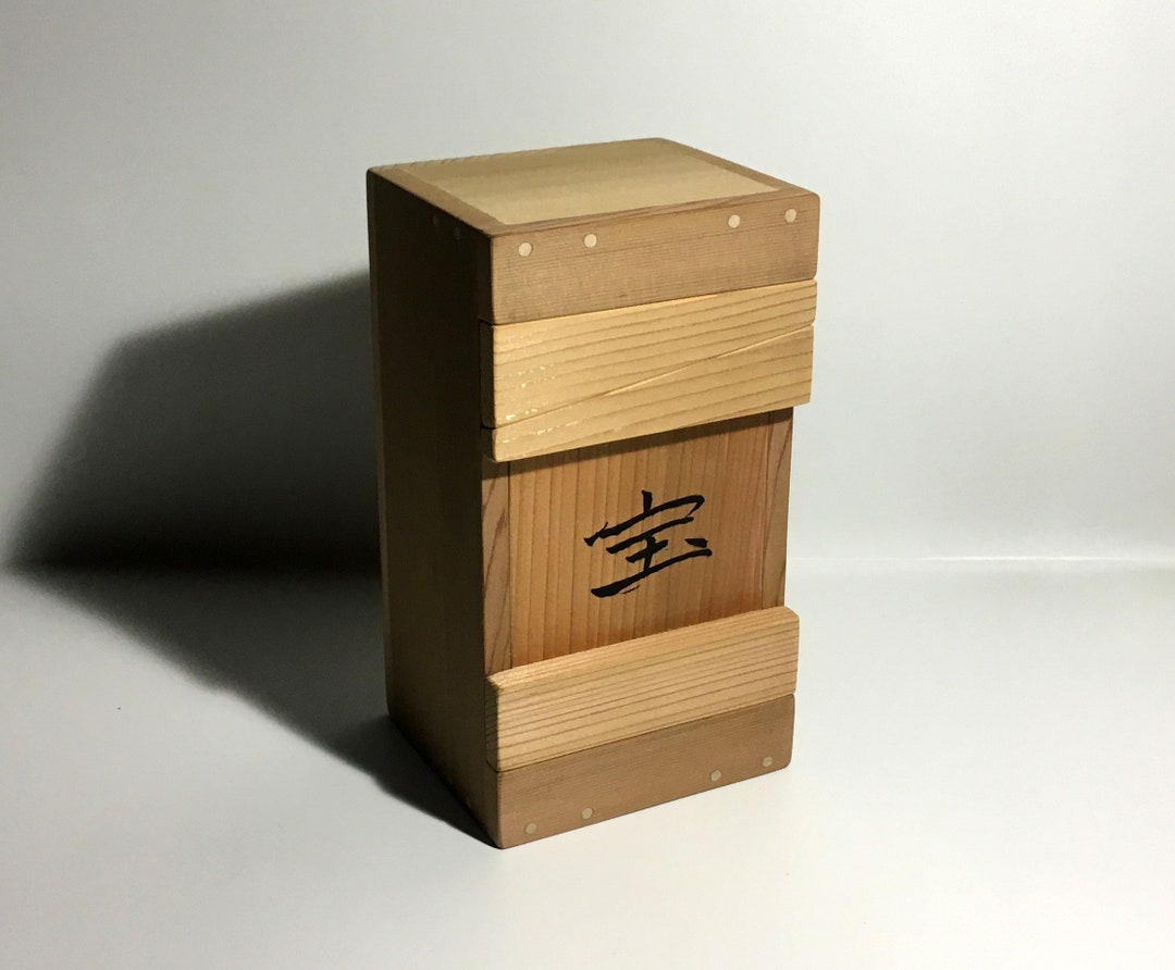 Japanese Toolbox Style Treasure Box Gift Box With treasure in Shodo ...