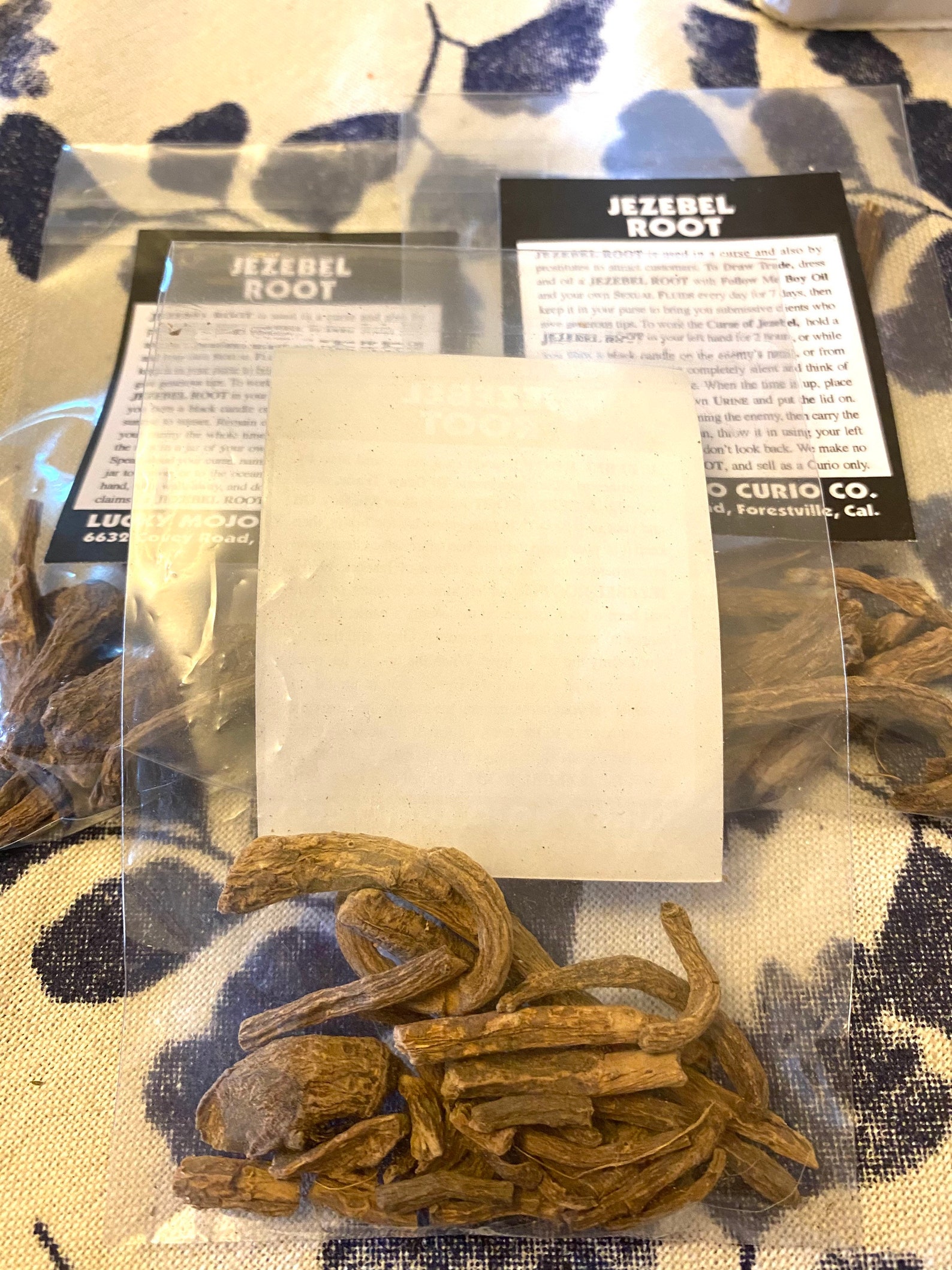 Jezebel Root / Oil Products Used for Hoodoo Magic Lucky | Etsy