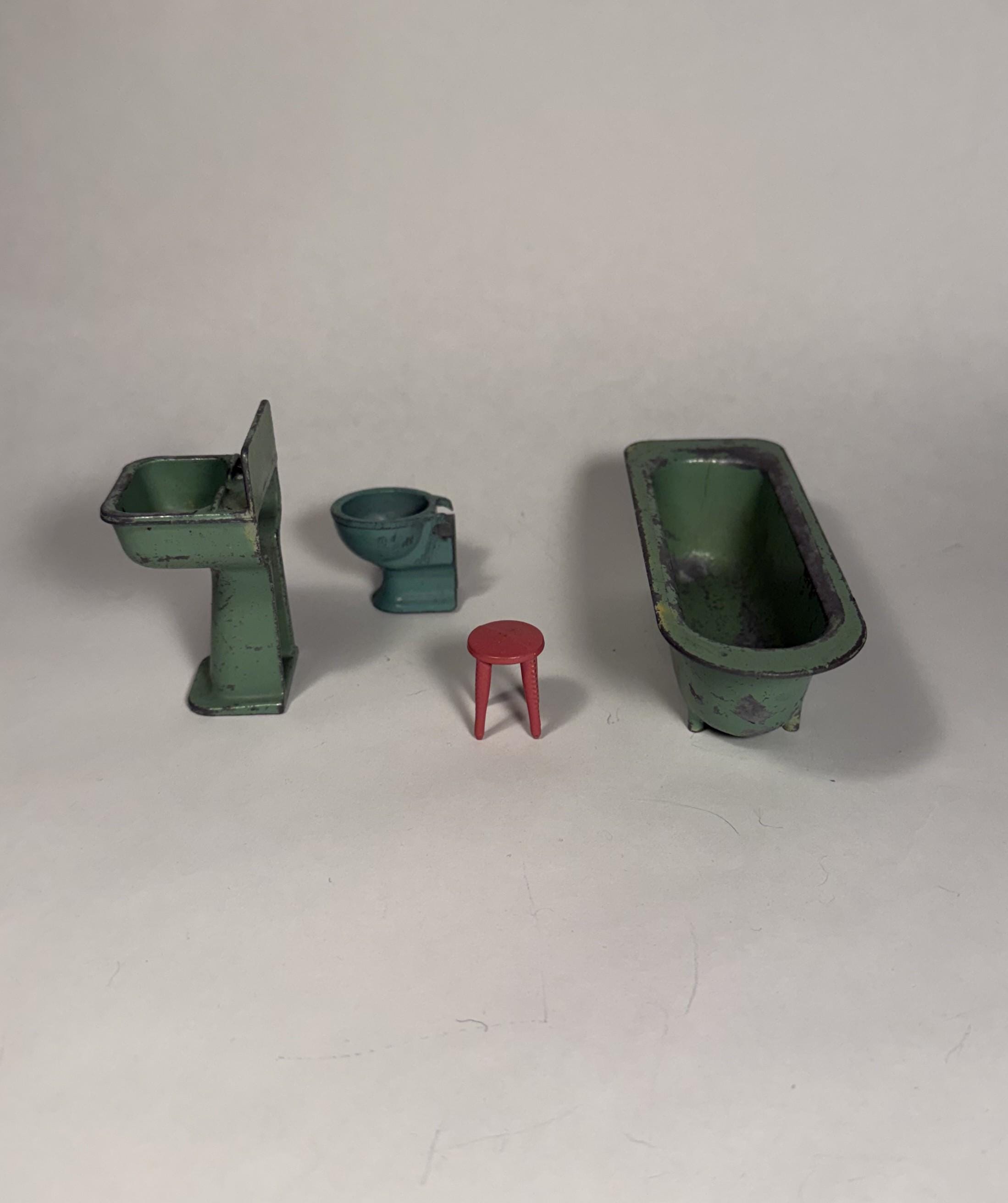 4 Pc Fairylite Bathroom, Cast Metal Miniature With Tootsie Toy Stool ...