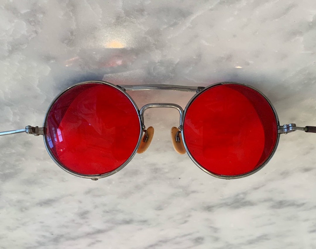 RO Safety Goggles Red Glass WWII Era Collectible Excellent - Etsy