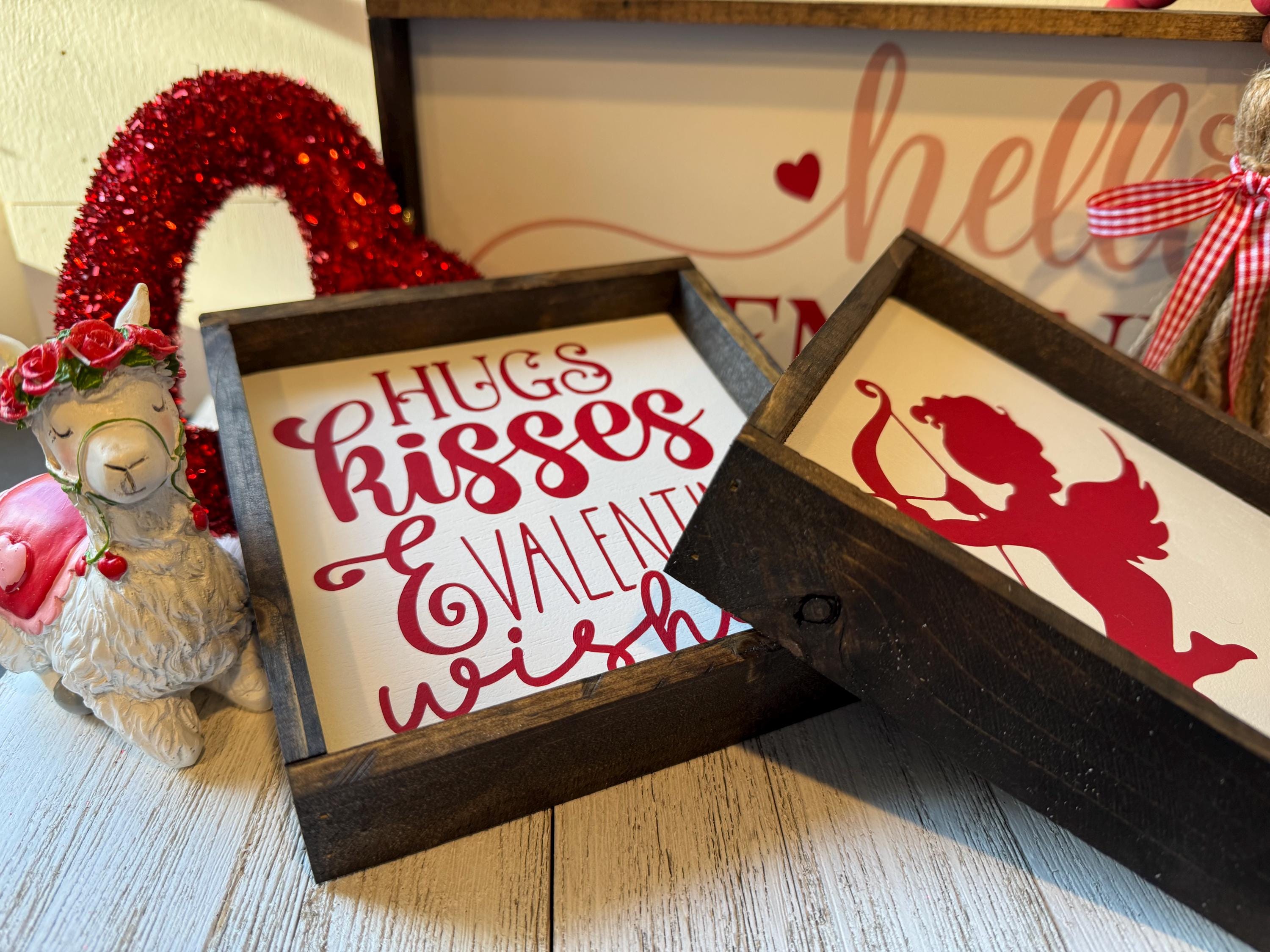 Mini Valentines Day Sign | Hugs Kisses & Valentine Wishes | Valentine ...