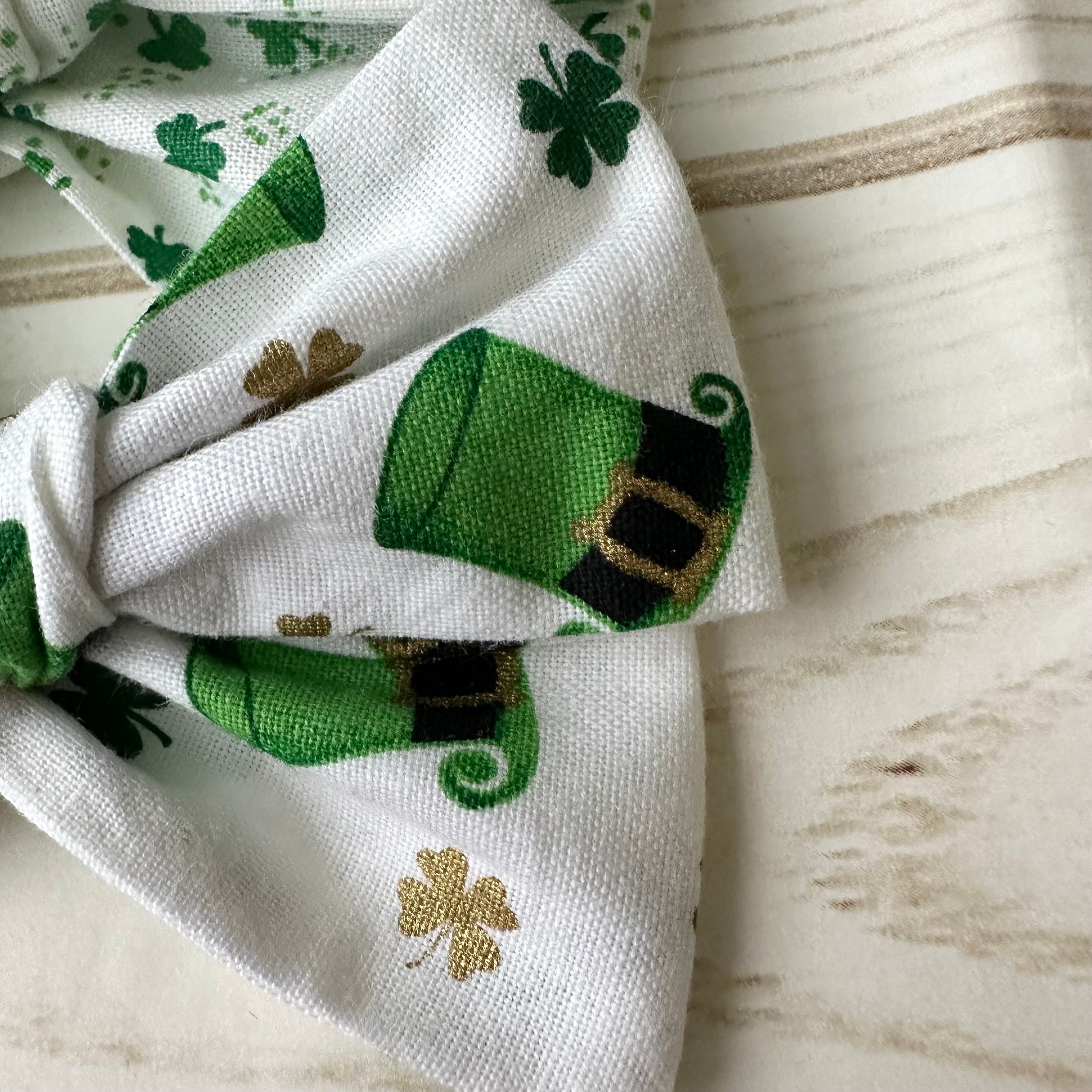 St Patricks Day Hair Bow, Clover Bow, Shamrock Bow, Kelly Green Hair ...