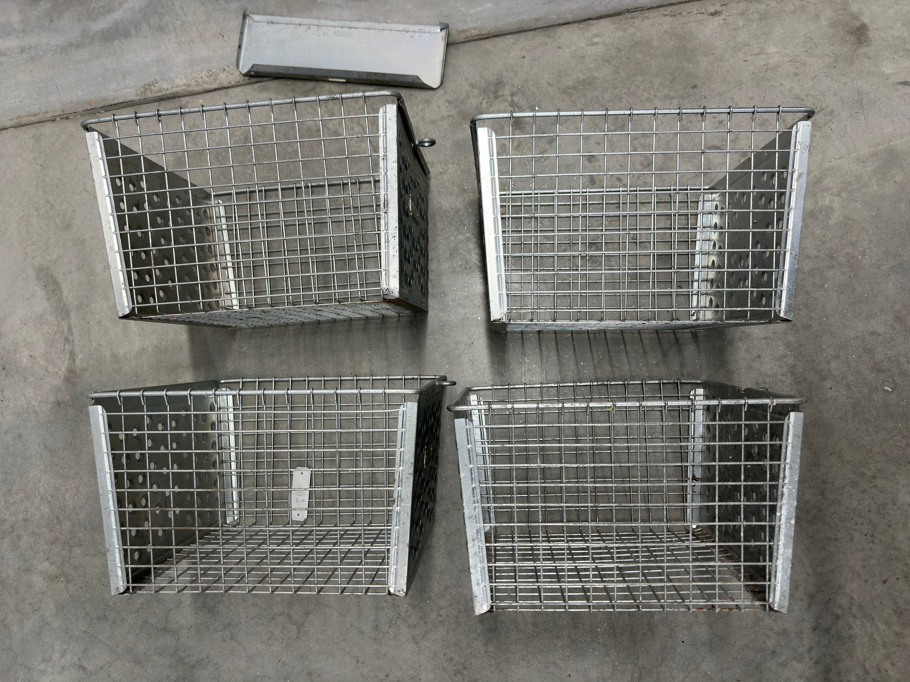 4 Vintage LYON Wire Industrial Locker Room Gym Baskets/bins Made in USA ...