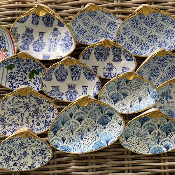 Clam Shell Dish - Etsy