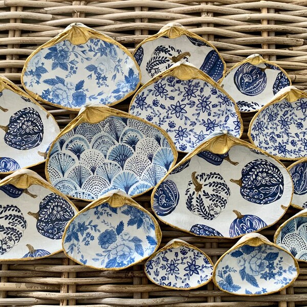 Painted Clam Shells - Etsy