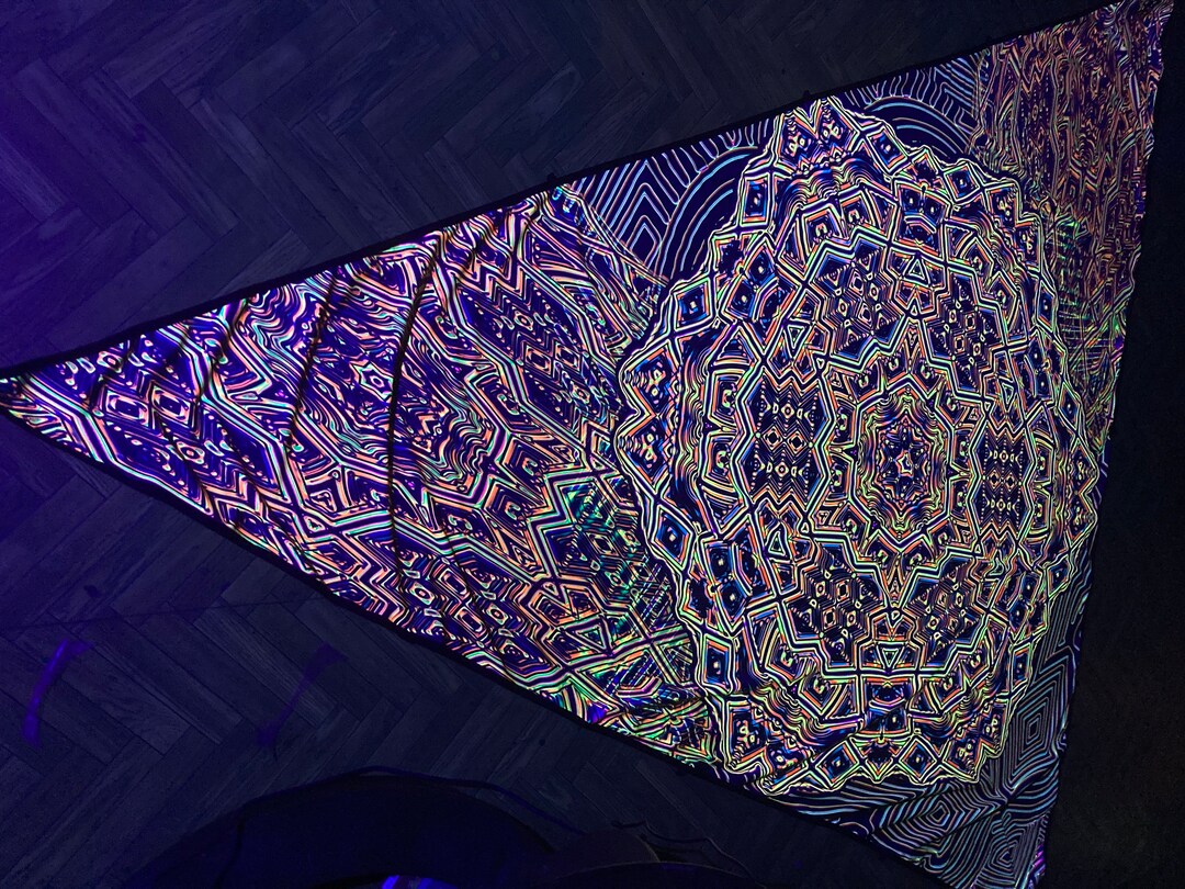 Big Triangle for DJ Stage - UV Reactive Fluorescent Fractal Triangle ...