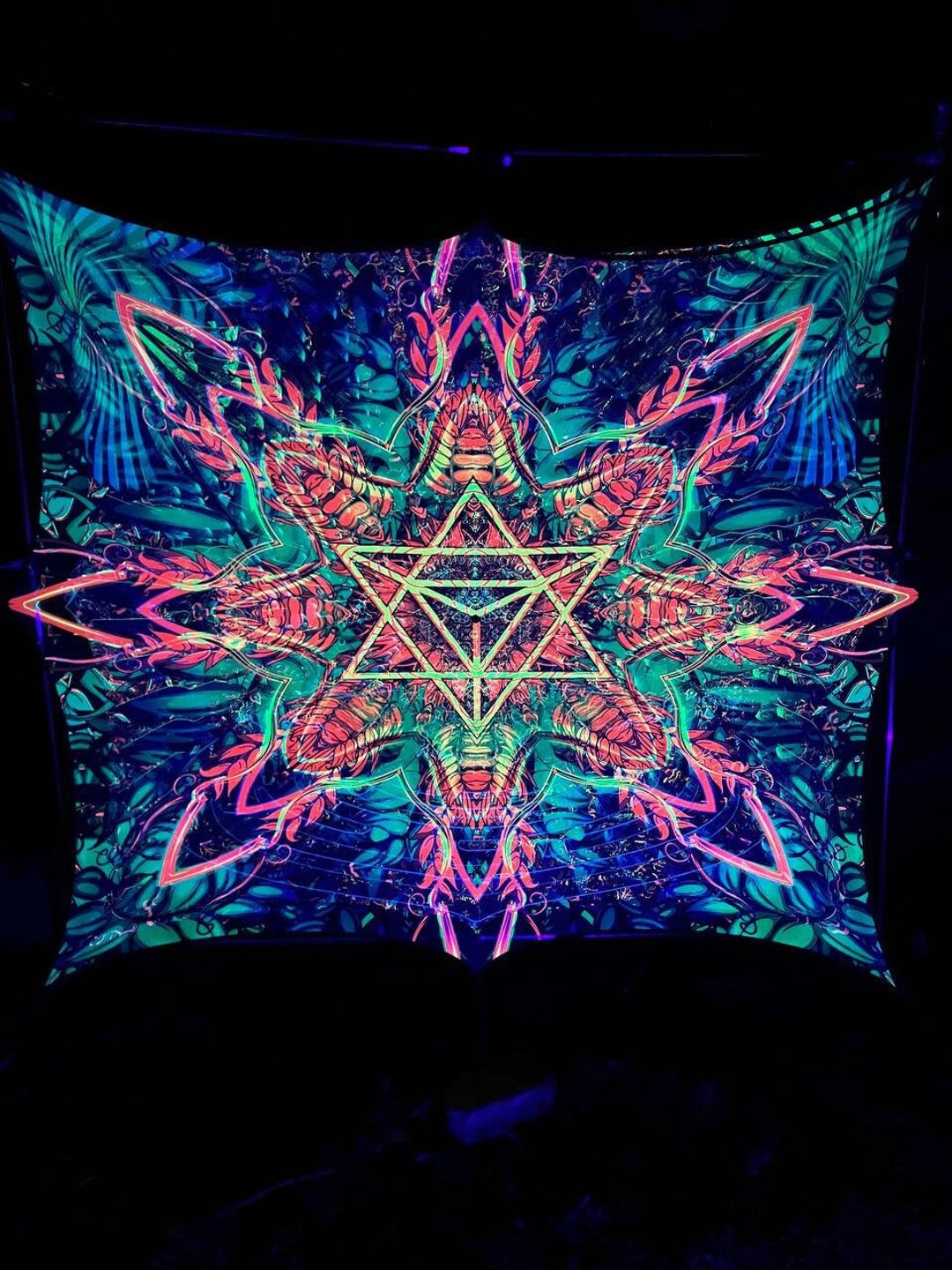 Psychedelic 3D Print Art Installation, UV Reactive Tapestry, 1 Layers ...