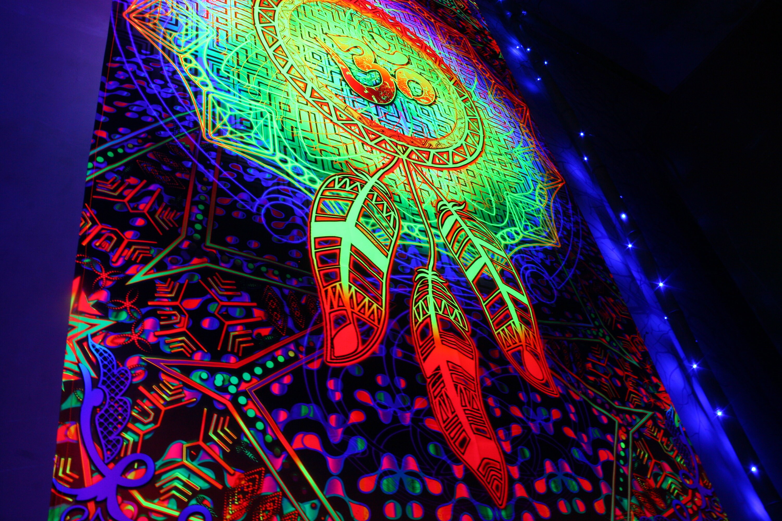 Uv Backdrop OHM Uv Reactive Trippy Tapestry Glow Party - Etsy