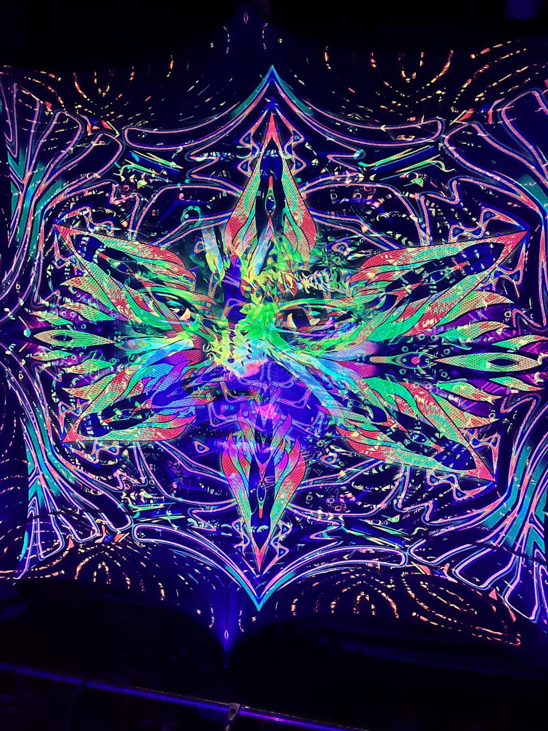 2 Layers 3D UV Blacklight Tapestry Installations With Mesh Psychedelic ...