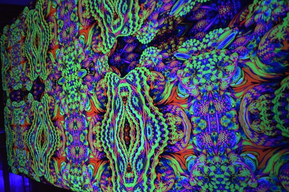 Uv-reactive Backdrop mandelbulb Fractal Tapestry | Etsy