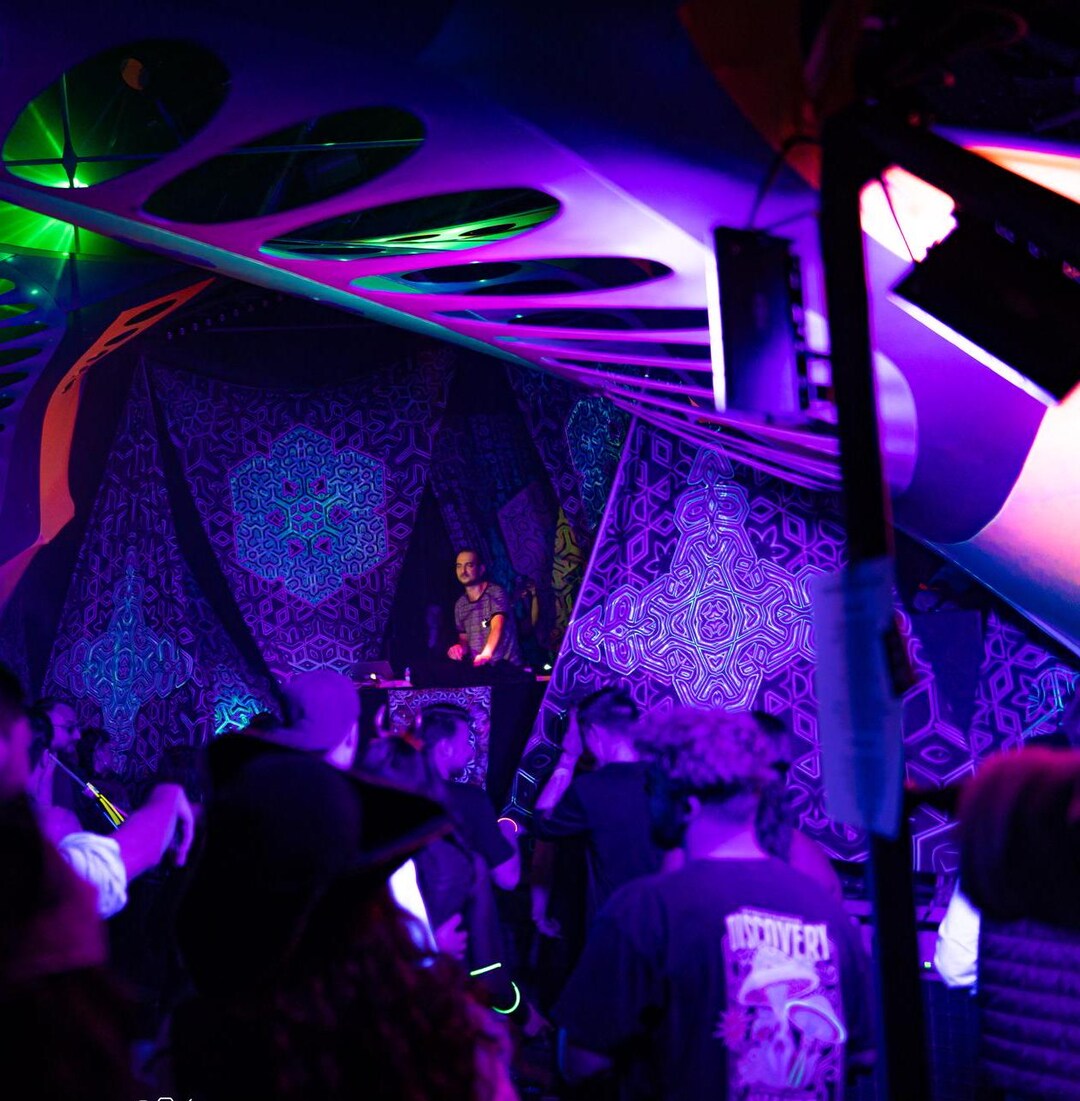 Psychedelic Geometric Mandala Blacklight Tapestry DJ Booth Decor ...
