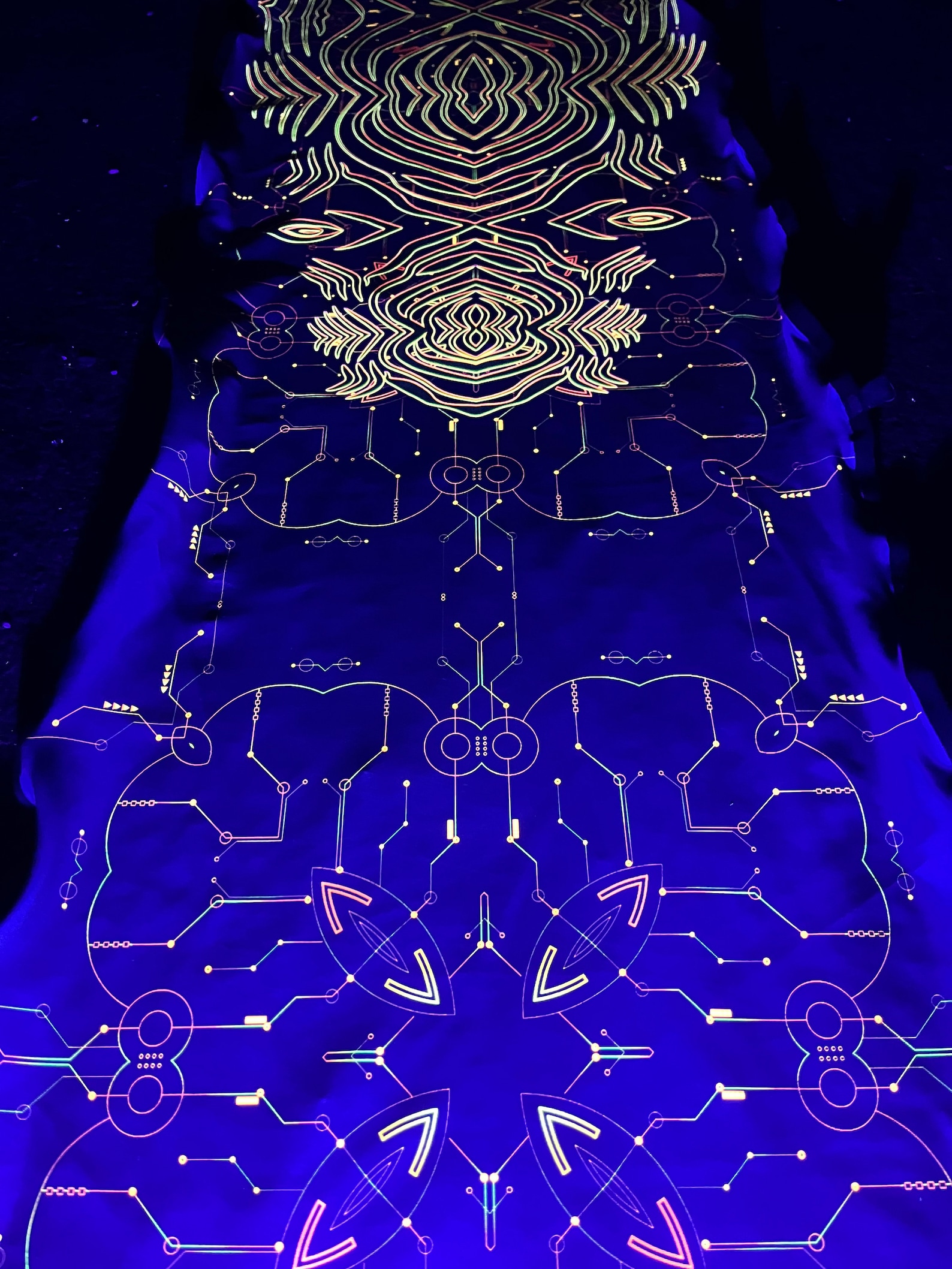 Long UV Reactive Psychedelic Tapestry - Trippy Art Installation ...