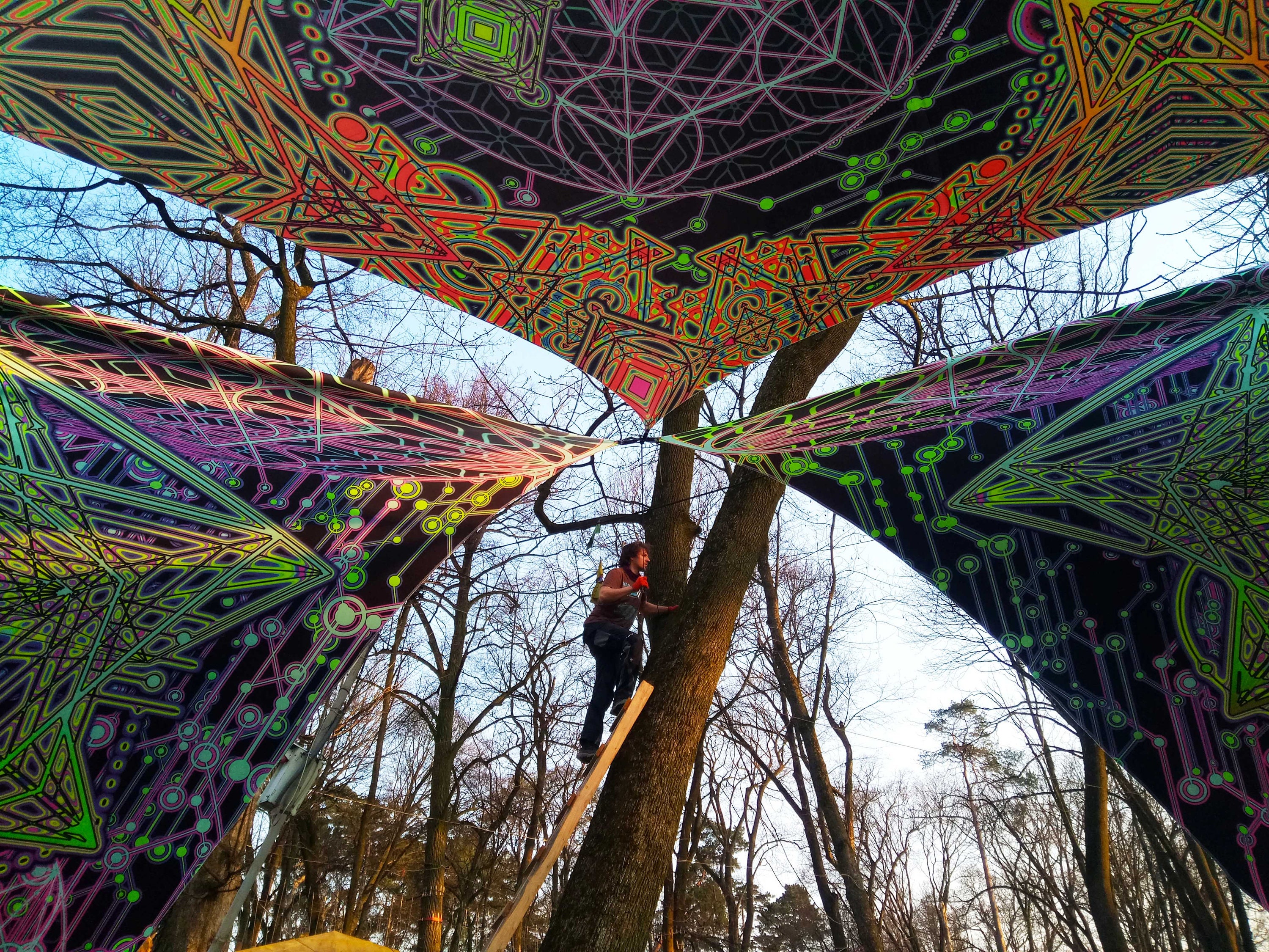 Uv-reactive Psychedelic Canopy, Trippy Festival Decor, 10 M Ceiling ...