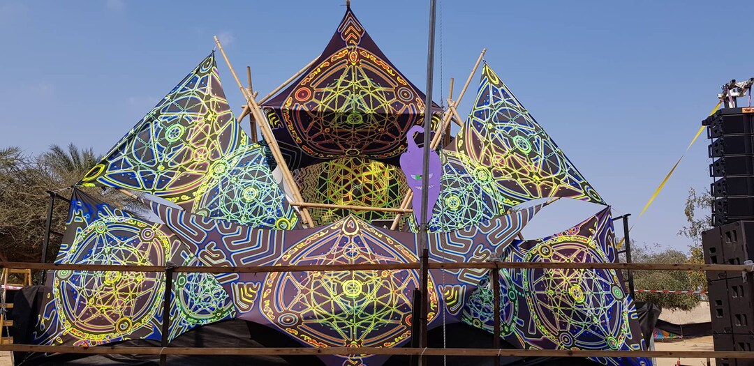Glow in the Dark DJ Stage Psychedelic Triangles - Uv-reactive Psytrance ...