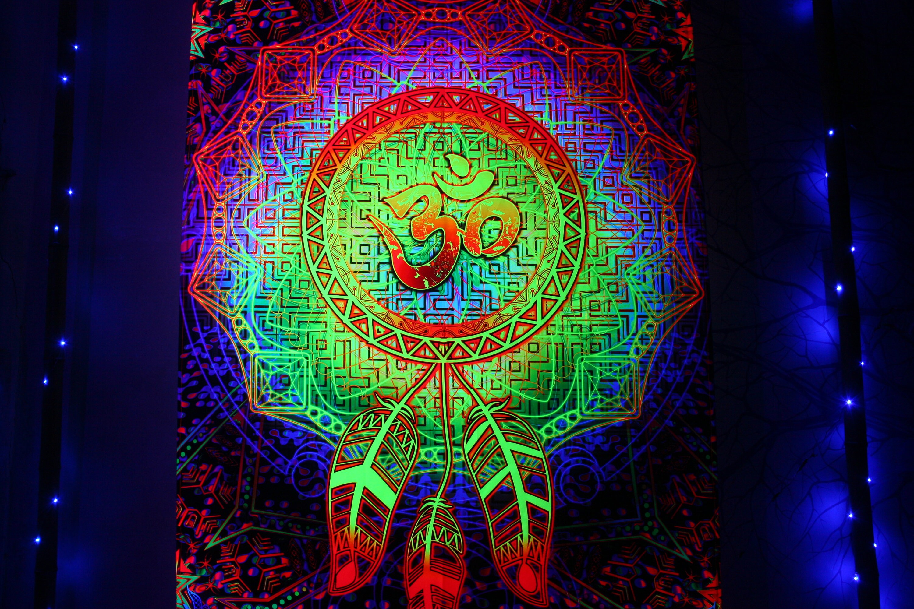 Uv Backdrop OHM Uv Reactive Trippy Tapestry Glow Party - Etsy