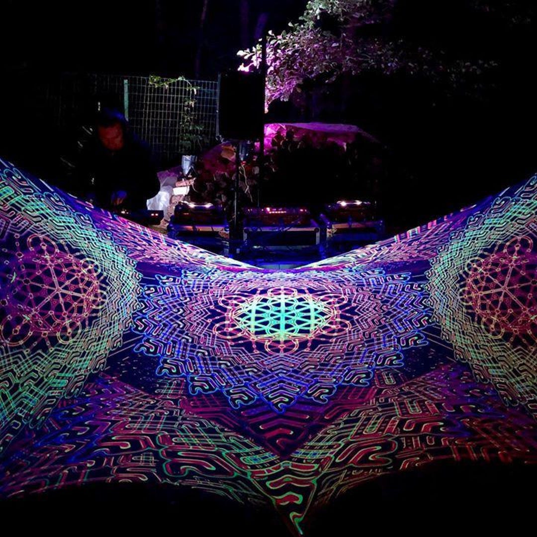 UV Psychedelic Mandala Tapestry: Sacral Portal Blacklight Backdrop - Etsy