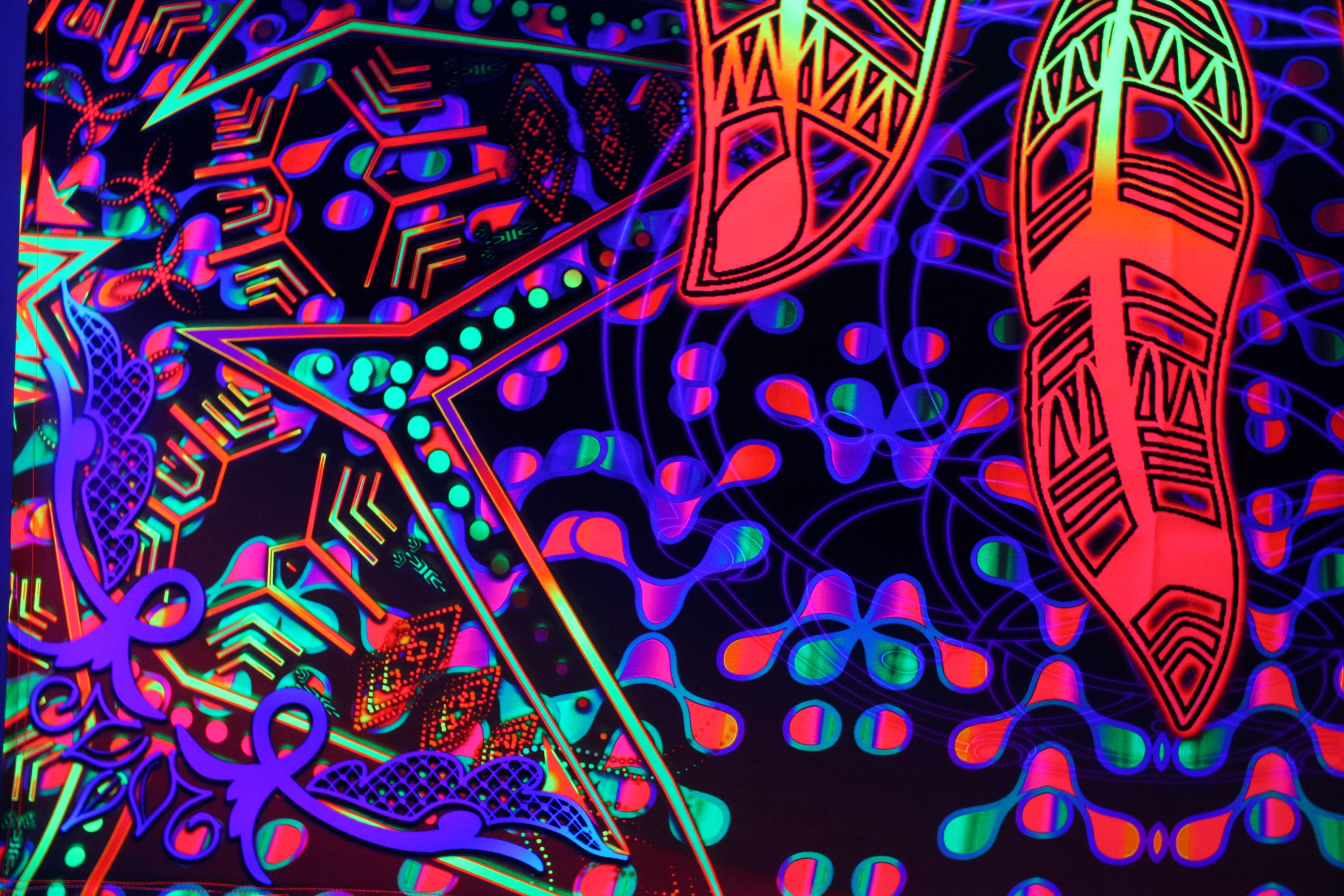 Uv backdrop OHM Uv reactive trippy tapestry Glow | Etsy