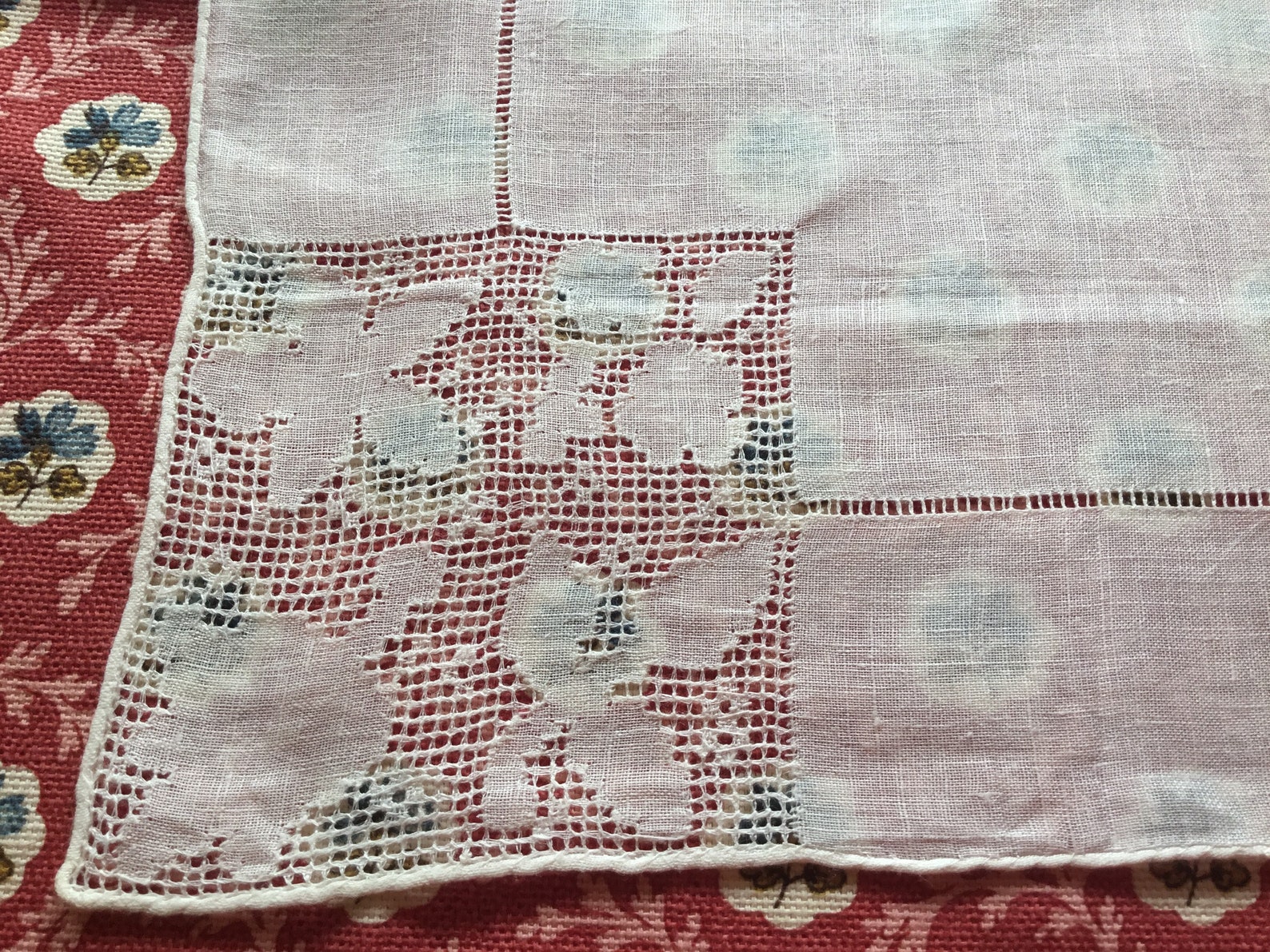 Vintage Handkerchiefs / Linen With Cutwork and Embroidery / | Etsy