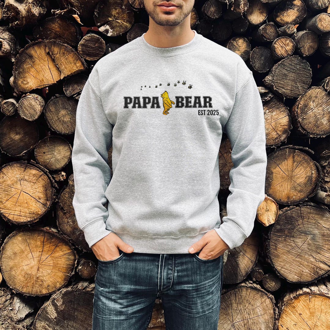 Custom Papa Bear Classic Pooh Sweatshirt | Winnie the Pooh Est Dad ...