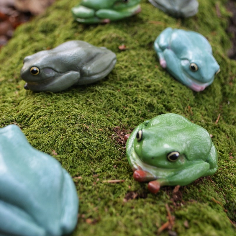 Green Tree Frog Figurines - Etsy UK