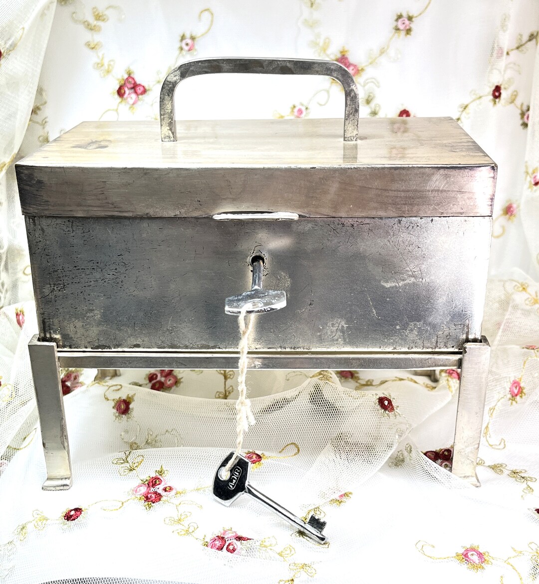 Vintage Metal Lock Box With Stand/2 Keys, Distressed Silver Tone ...
