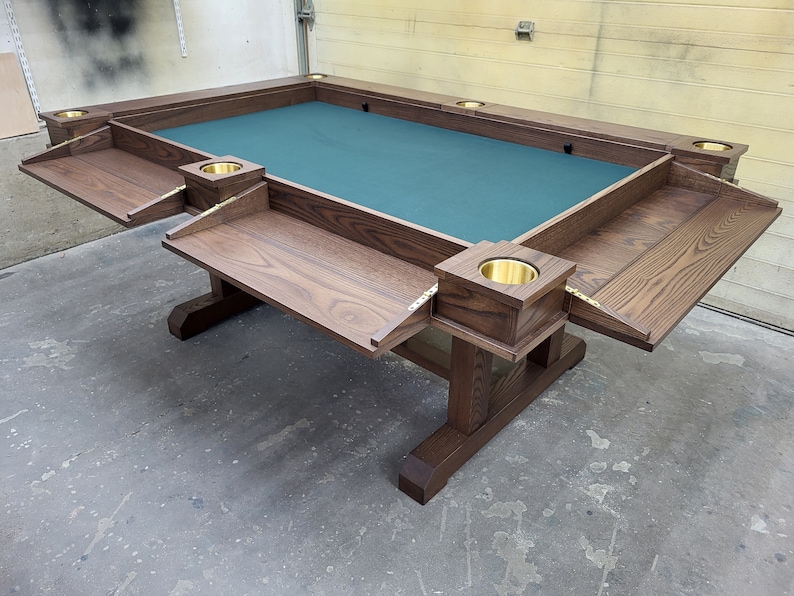 Dungeons & Dragons Board Game Table With Six Fold Down Player Stations ...