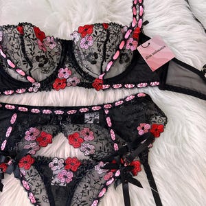 Black & Pink Floral Lace Lingerie Set With, Garter Belt, Adjustable ...