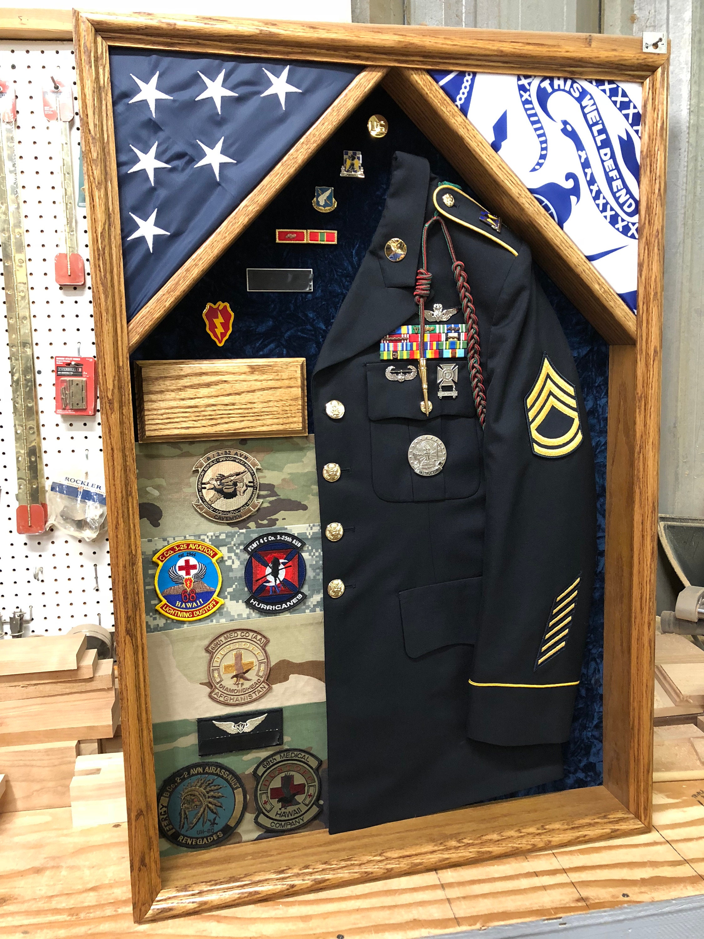 Military Uniform Shadow box FREE SHIPPING lower 48 states - Etsy.de
