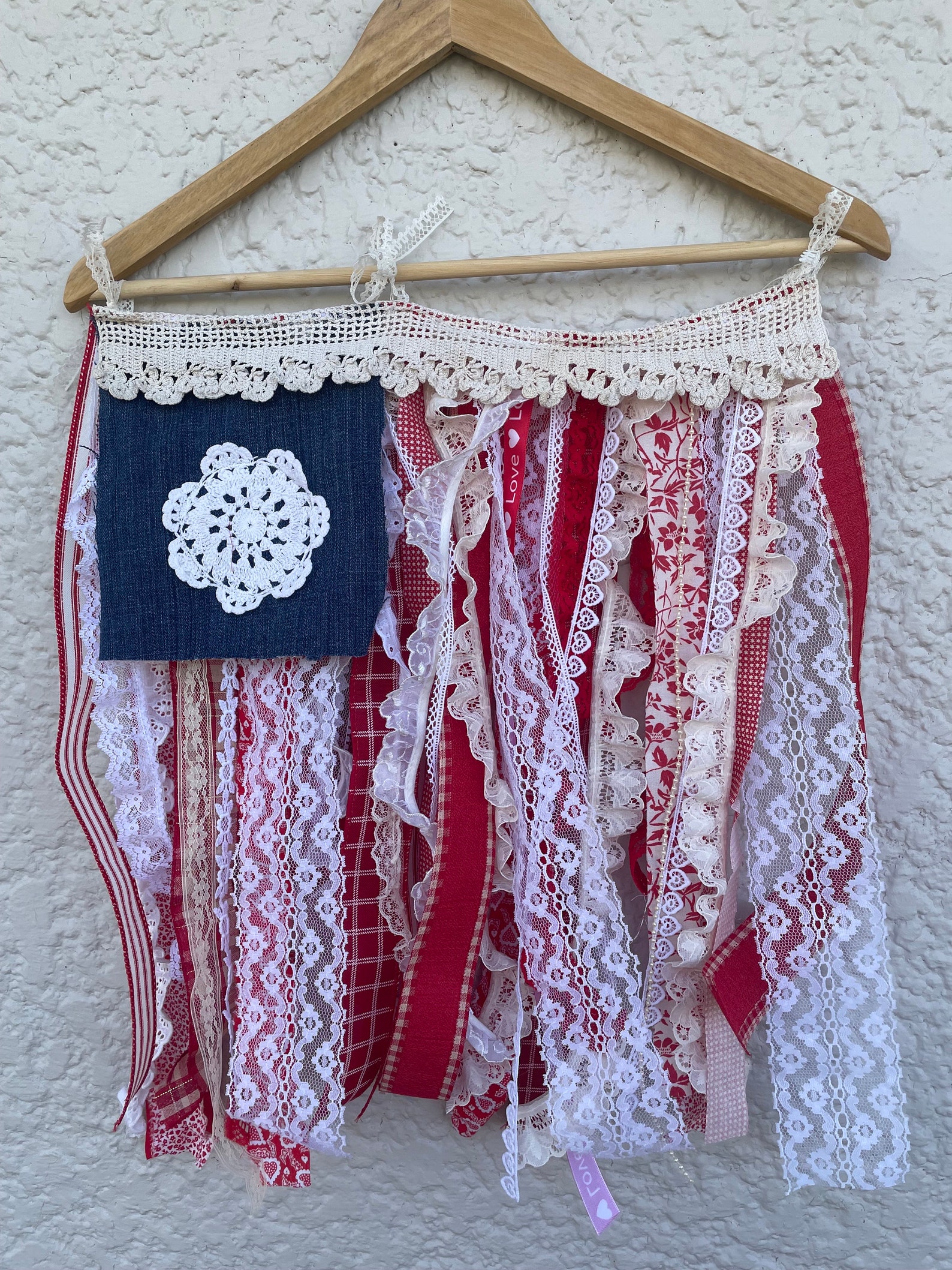 Americana Scrappy Rag Flag Shabby Chic Lace Flag, 4th of July Patriotic ...