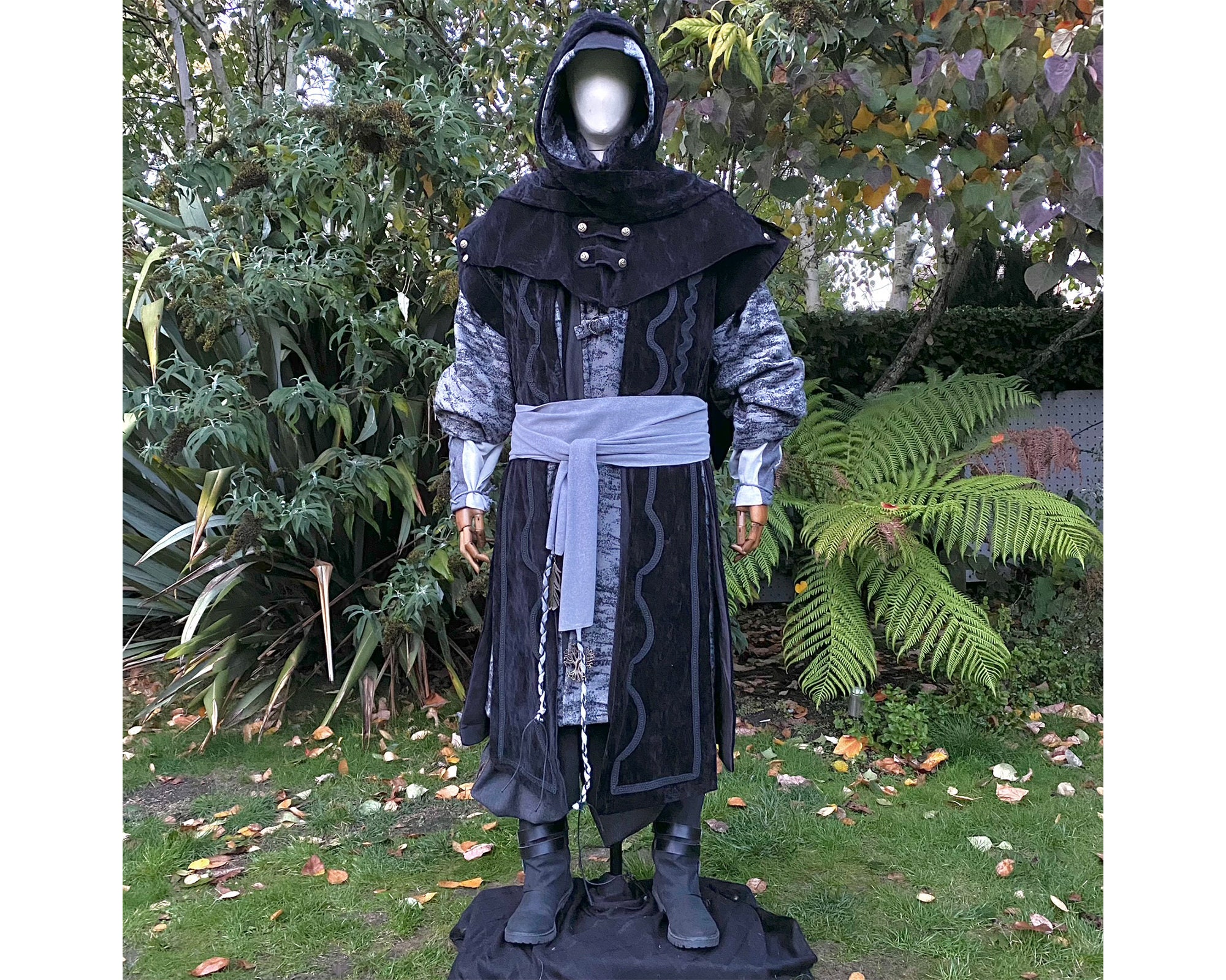 Guy In Dark Sorcerer Costume