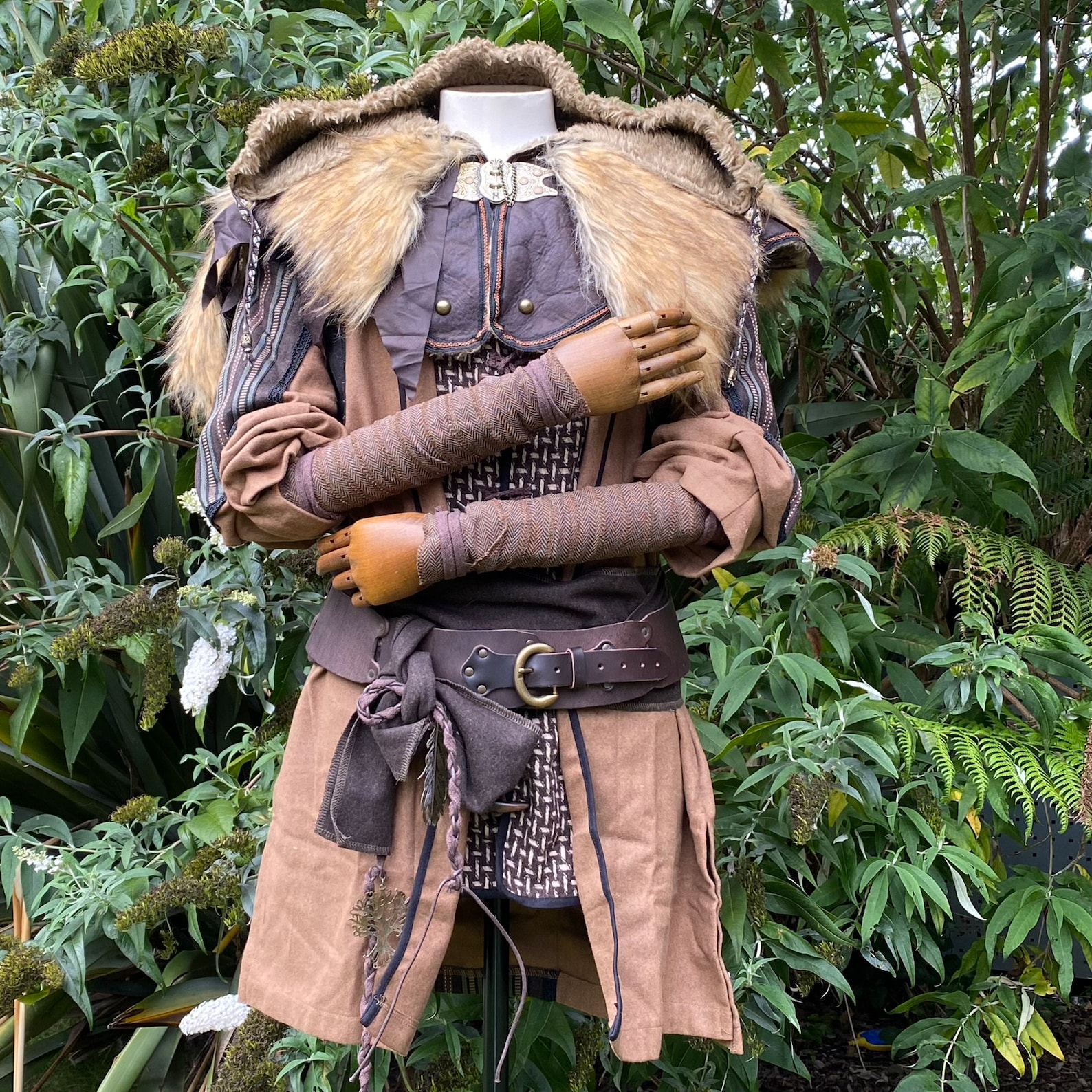 Medieval Arm Wraps Brown Herringbone Wool for LARP Cosplay - Etsy UK