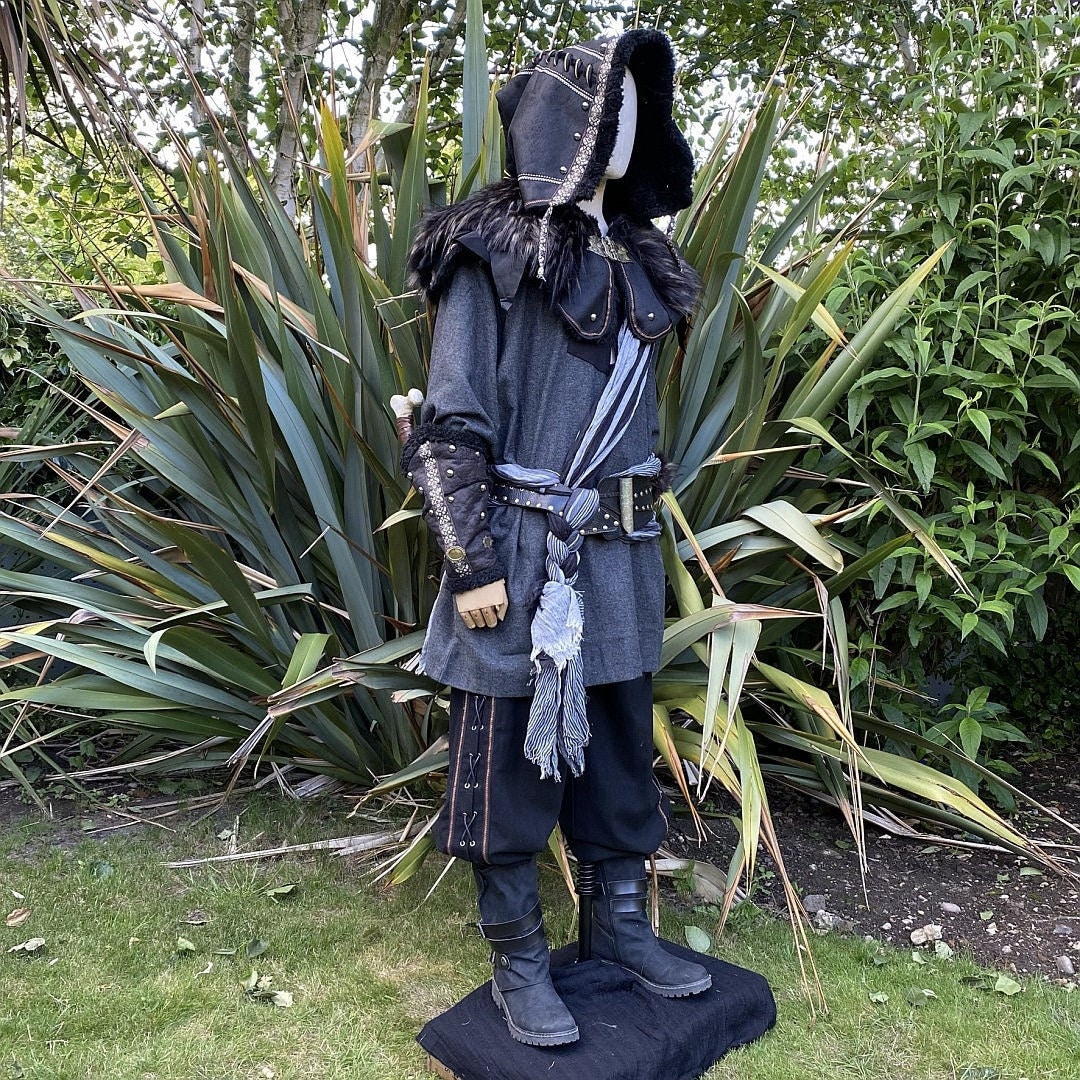 Medieval Rogue Clothing