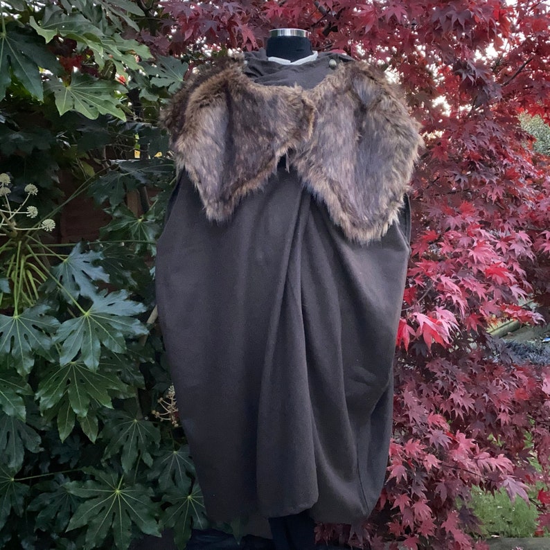 LARP Cloak with Fur Mantle / Cape / Dark Brown / Wool / 4 way | Etsy